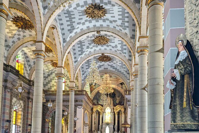 Guided tour of the cathedral and its surroundings - Authentic Stories and Guide Insights