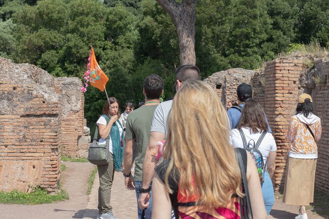 Guided Tour of the Colosseum, Roman Forum, and Palatine in Spanish - Discovering the Roman Forum