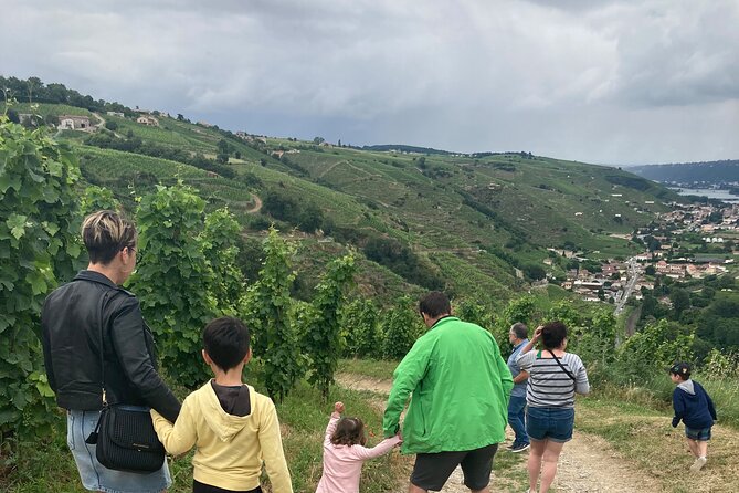 Guided Tour of the Coteaux Côte Rôtie for Parents and Children Duos - Frequently Asked Questions