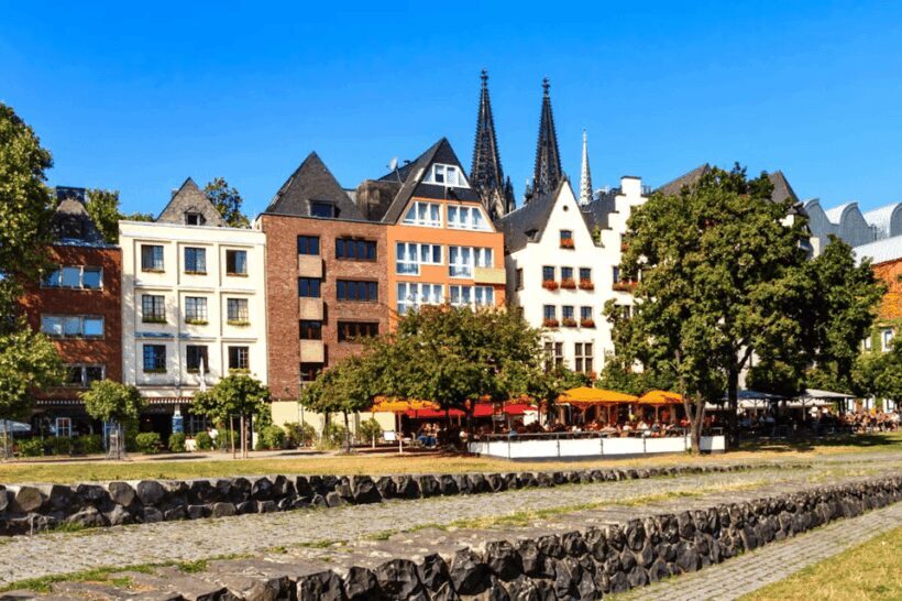 Guided tour of the historic center of Colonia - An In-Depth Look at the Guided Tour of Colognes Historic Center