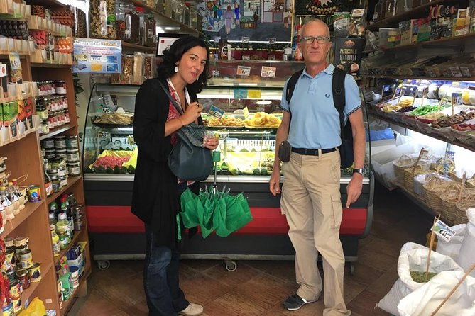 Guided Tour of the Historic Center Palermo - Discovering the Mercato Del Capo