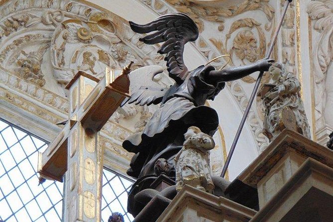 Guided Tour of the Mosque With Entrance Included - Exploring the Architectural Wonders of the Mosque