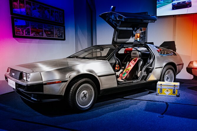 Guided tour of the Motor Museum with limousine transportation - FAQs