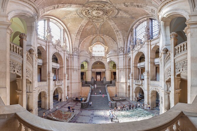 Guided tour of the New Town Hall in Hanover - Key Points