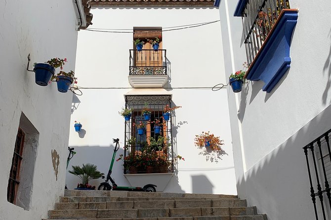 Guided Tour of the Old Town Estepona - Meeting Point and Start Time