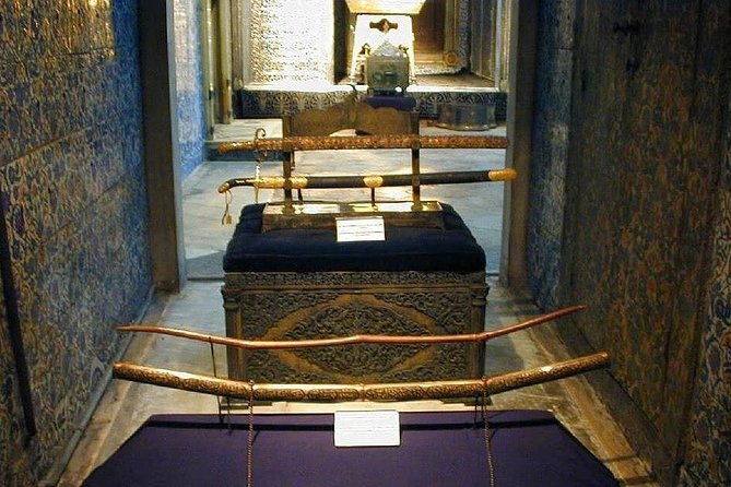 Guided Tour of Topkapi Palace Museum & Harem With Skip-The-Line - Taking in the Rich Cultural Heritage