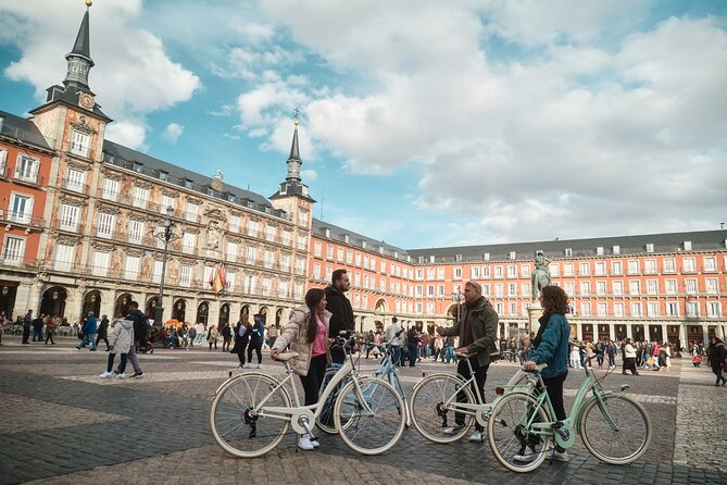 Guided Tour on a Vintage Bike Through Madrid - Knowledgeable and Engaging Guides