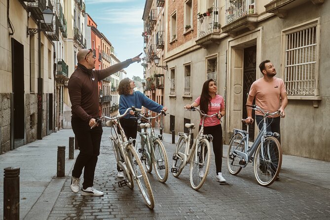 Guided Tour on a Vintage Bike Through Madrid - Positive Customer Experiences