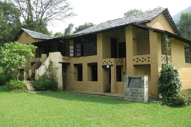 Guided tour to Andretta Artists' Village & Norah Richards' home - Evaluating the value: what does $45 buy?