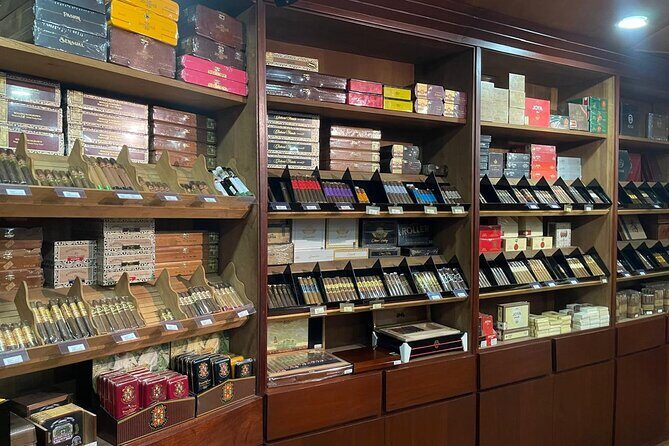 Guided Tour to Don Lucas Cigars Factory and Souvenirs Store - FAQs