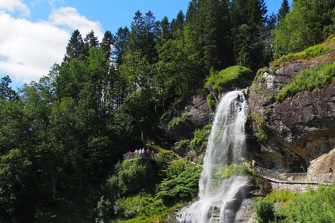 Guided Tour to Hardanger Fjord, Waterfalls and Ferry Crossing - How to Prepare for Your Fjord Adventure