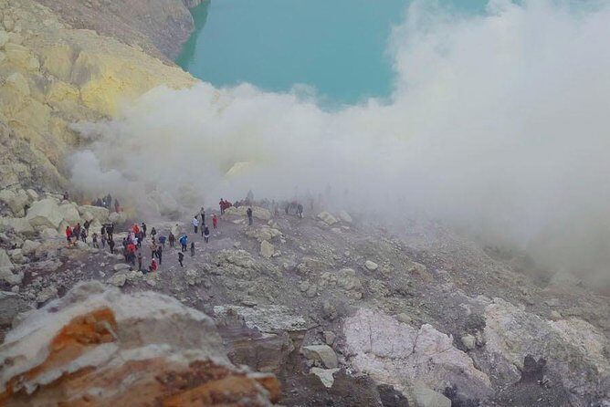 Guided Tour to Ijen Crater Blue Fire - The Sum Up