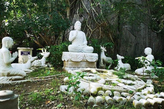 Guided Tour to Marble Mountains & Hoi An Walking Tour , Night Market, Boat Ride - FAQ