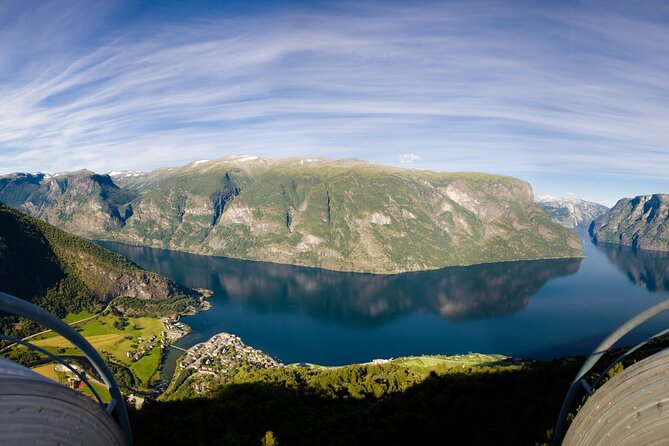 Guided Tour To Nærøyfjorden, Flåm And Stegastein - Viewpoint Cruise - Returning to Bergen