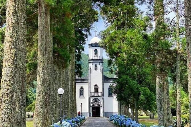 Guided Tour to the Sete Cidades Volcano in São Miguel Azores - FAQ
