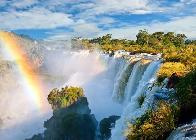 Guided Tour - Trip to the Argentine Waterfalls - Discovering Iguazu Falls: A Deep Dive