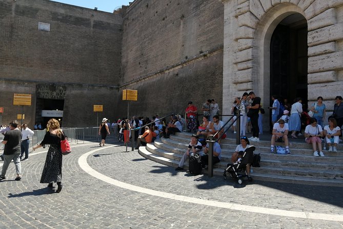Guided tours in Spanish with skip-the-line ticket for Vatican City - Key Points