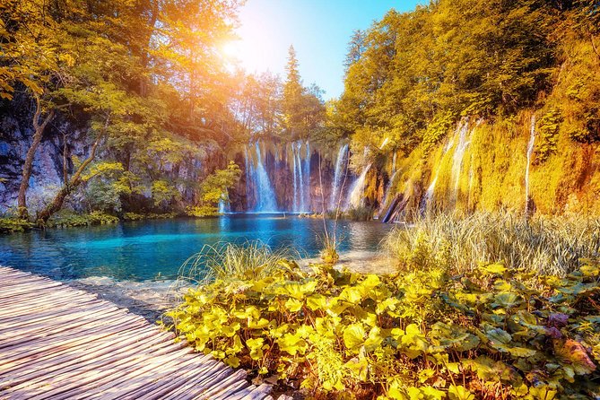 Guided Transfer From Zagreb to Split With Plitvice Lakes Stop - Entrance Fees