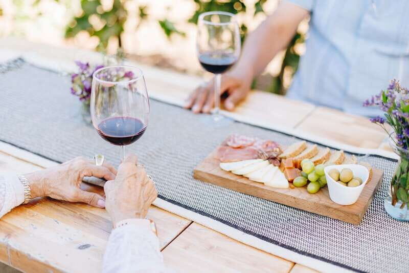 Guided Vineyard Tour with Wine Tasting at Rondo del Valle - The Sum Up