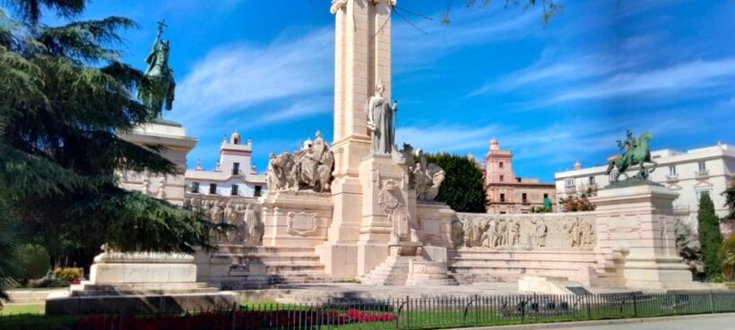 Guided visit on foot through Cádiz: stories from the hand of a local guide - Authentic Stories and Local Insights