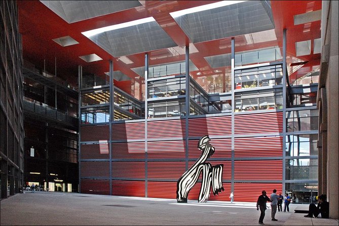 Guided Visit to Reina Sofia Museum - Meet the Guides