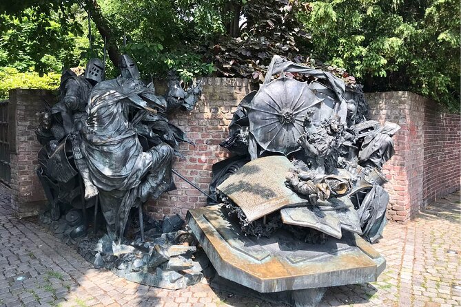 Guided Walking Tour in Dusseldorf - Meeting Point and Logistics