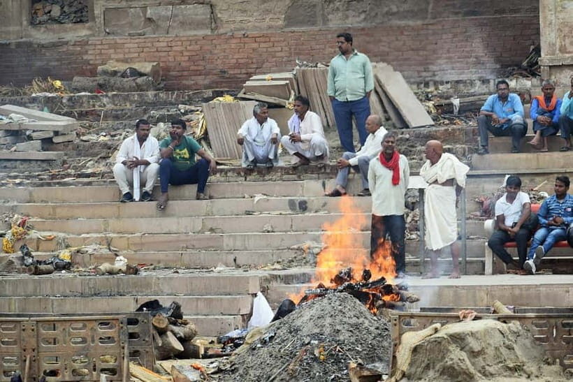 Guided Walking Tour of Ghats and Galis of Varanasi - Who Should Consider This Tour?