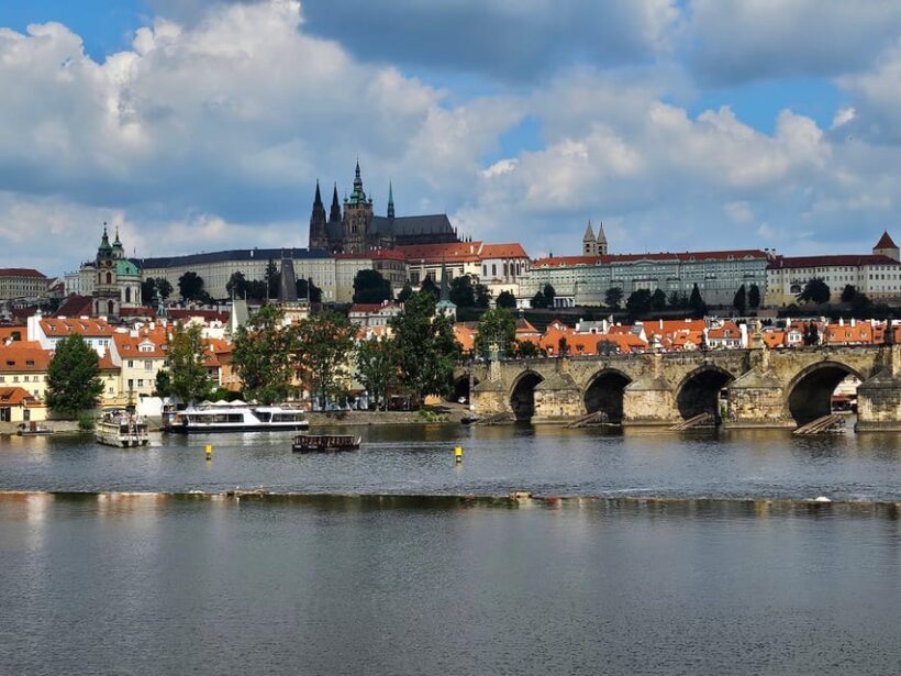 Guided walking tour Prague: include Prazskiy Castle - Passing the Powder Tower