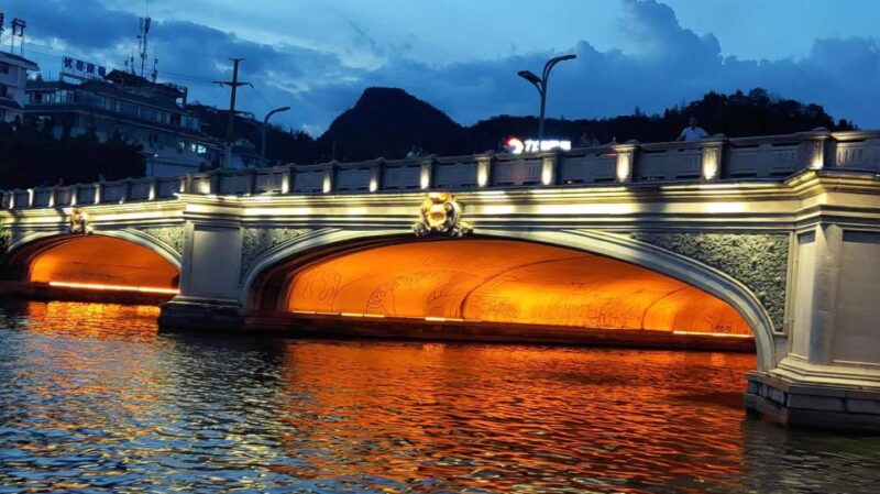 Guilin: Four Lakes Night Cruise with Round-trip Transfer - Key Points