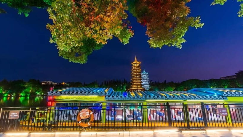 Guilin Night Tour: Four Lakes Cruise on Opera Boat - An In-Depth Look at the Four Lakes Night Cruise