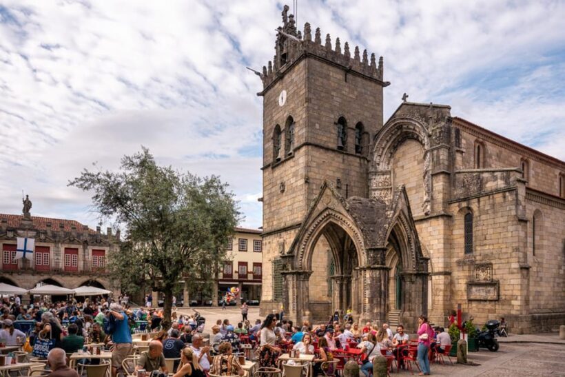 Guimarães: Flexible Walking Tour in Historic Center - The Sum Up