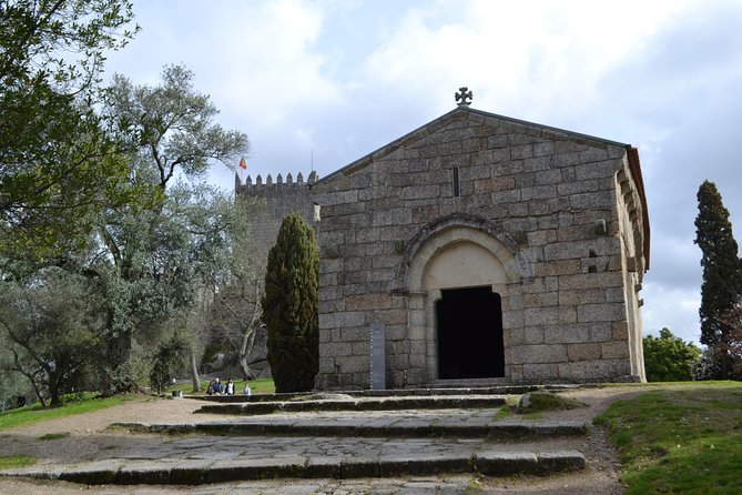 Guimarães Half Day Private Tour From Porto - Exploring Guimarães Old Town: A Step Back in Time