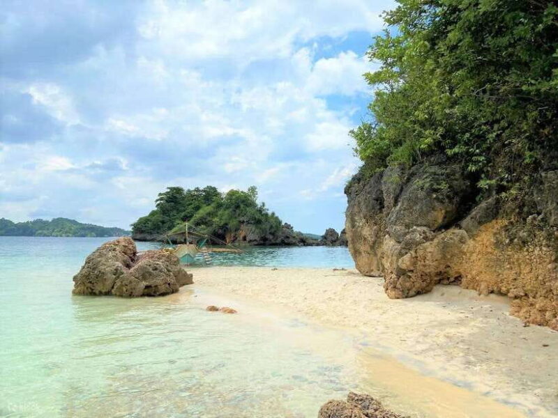 Guimaras: Private Island Hopping Tour with Lunch - Who Should Consider This Tour?
