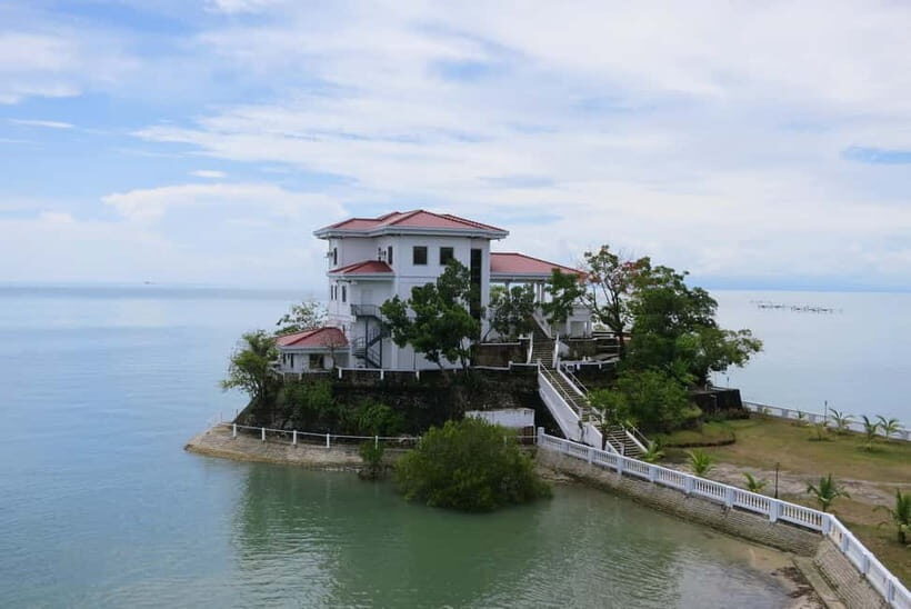 Guimaras: Private Land Tour with Lunch and Transfers - Key Points