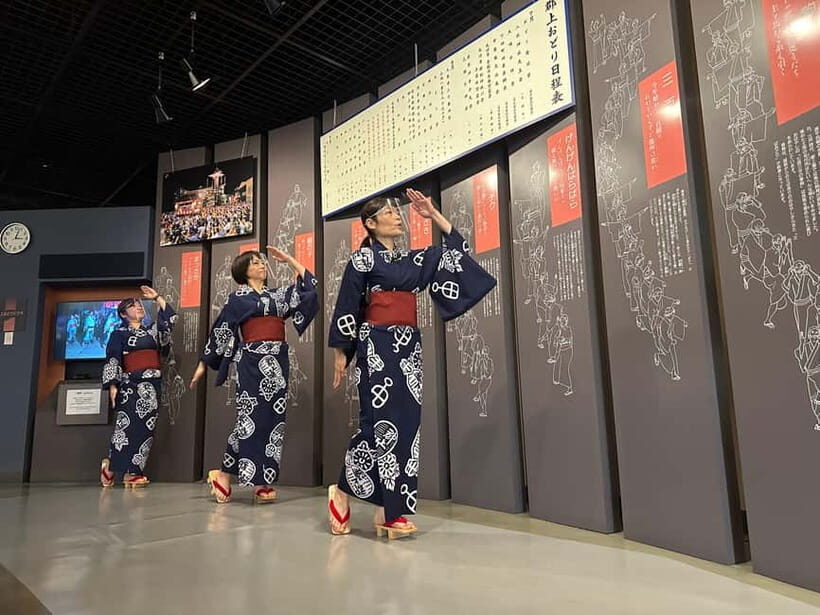 Gujo Hachimans Crafting Culture & Castle in the Clouds - Wandering Little Kyoto