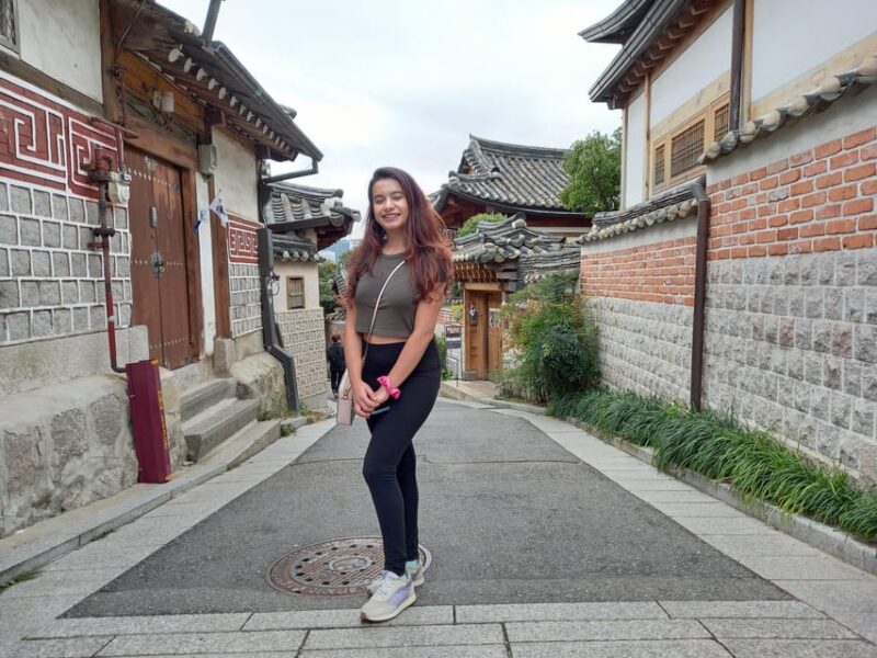 Gyeongbokgung-Folk Museum-Bukchon-Jogyesa temple in Insadong - An In-Depth Look at the Tour Experience