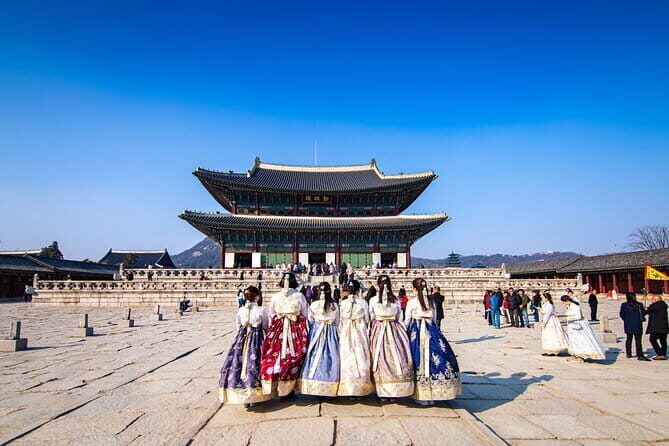 Gyeongbokgung Palace & Bukchon Village Walking Tour - What Travelers Say