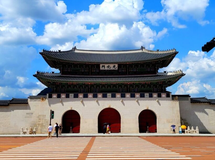 Gyeongbokgung Palace, Jogyesa Temple and Bukchon village - Who Should Sign Up?