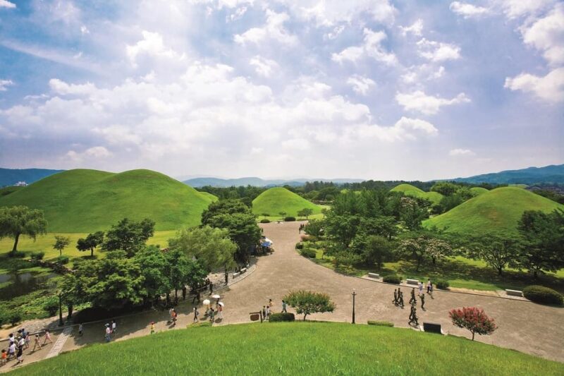 Gyeongju: UNESCO Highlights Tour with Guide and Ticket - Key Points