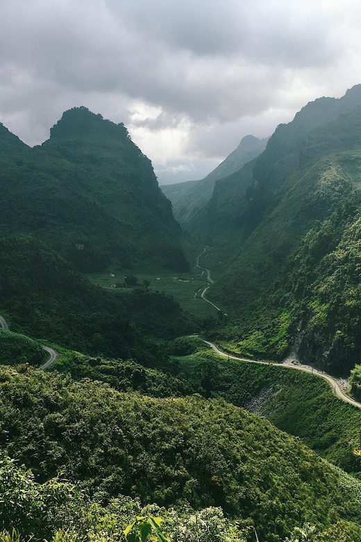 Ha Giang Loop Jasmine Tour 4D3N - The Guides, Drivers, and Group Atmosphere
