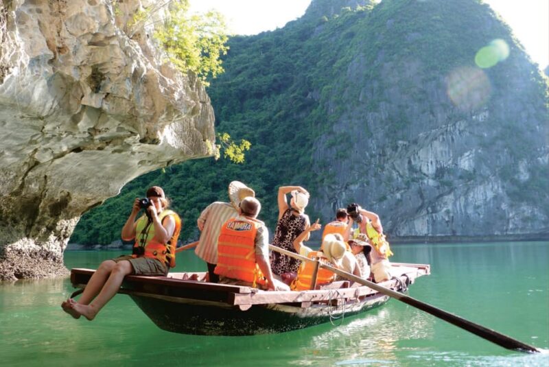 Ha Long 1 Day Luxury Small Group & Kayaking - Discovering Ha Long Bay’s Charm: A Practical Review of the 1-Day Luxury Small Group & Kayaking Tour