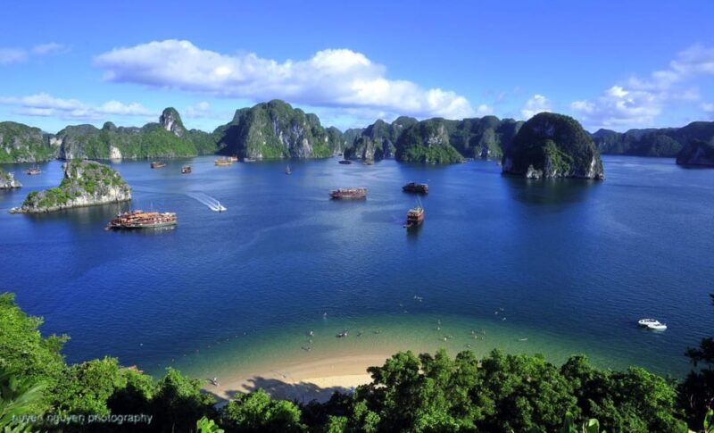 Ha Long Bay 1 Day Tour with 6 hours on 3* Cruise - Key Points