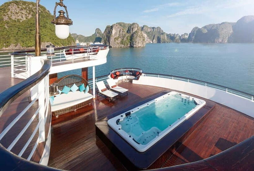 Ha Long Bay: 2-Day Ambassador Signature Cruise from Hanoi - Dining: A Highlight of the Experience