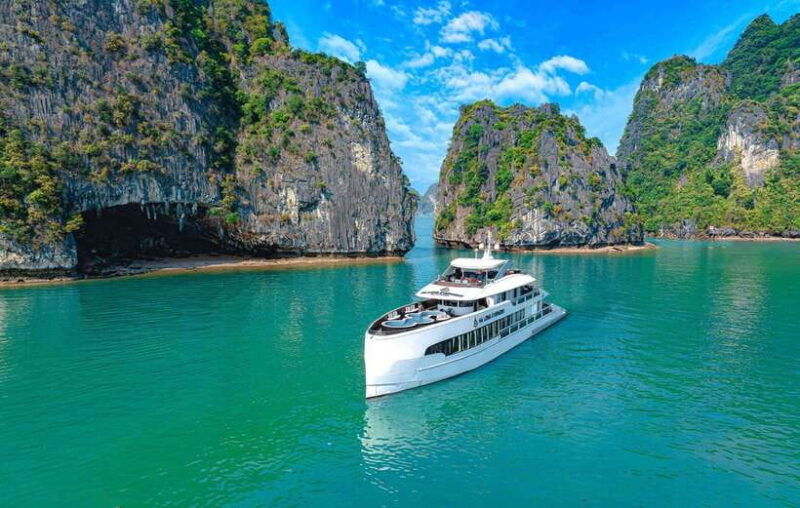 Ha Long Bay Luxury Cruise: Islands, Caves & Local Lunch - Key Points