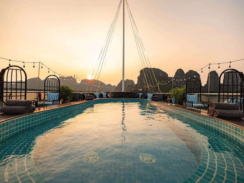 Ha Long Bay Luxury Full Day Cruise| Buffet & All Included - Returning to Hanoi: Long but Worthwhile