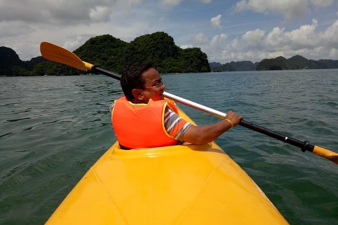 Ha Long Bay Six Hours Trip Kayaking & Swimming on Beach - FAQ