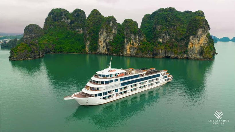 Ha Long: The biggest & luxurious cruise & Live music & Drink - Key Points