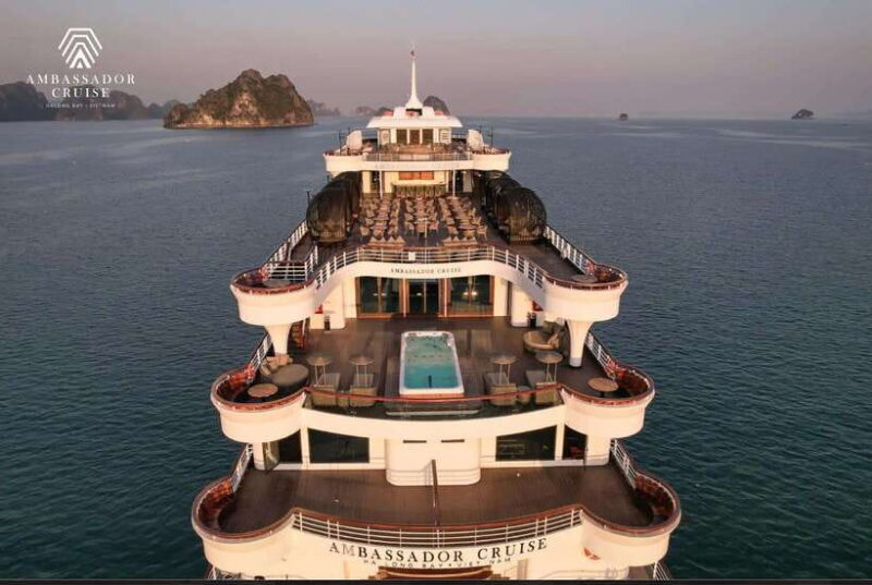 Ha Long: The biggest & luxurious cruise & Live music & Drink - Who Is This Cruise Best For?