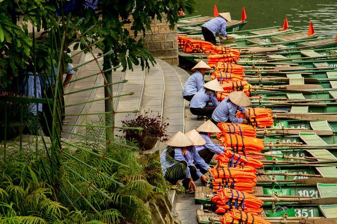 Ha Noi: Full-day Exploring Hoa Lu And Trang An Grottoes - Authentic Experiences and Feedback