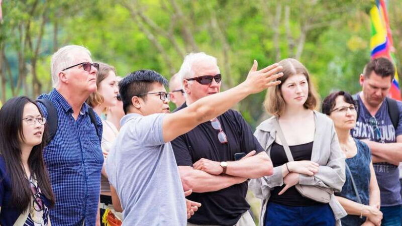 Ha noi: Ninh Binh- Halong on land: Hoa Lu, Tam Coc, Mua Cave - Introduction